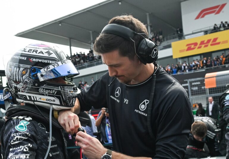 Adidas utilizzerà giubbotti refrigeranti della Mercedes-AMG F1 al ...