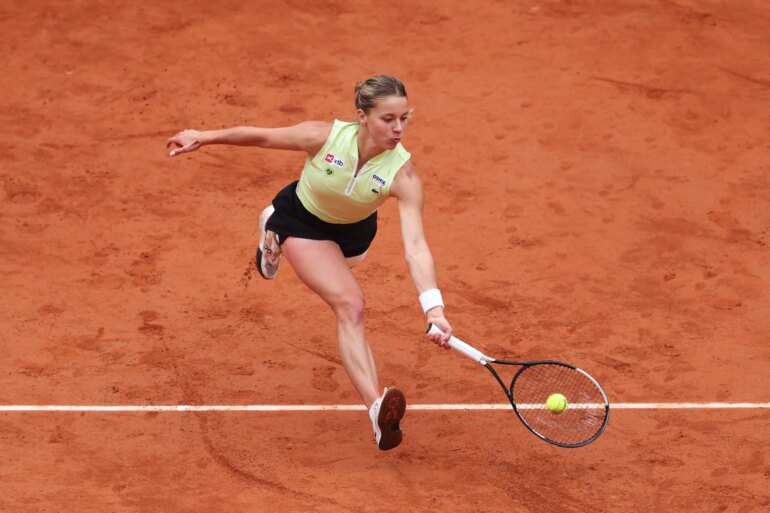 Maja Chwalinska stupisce al Roland Garros con un messaggio che sta ...